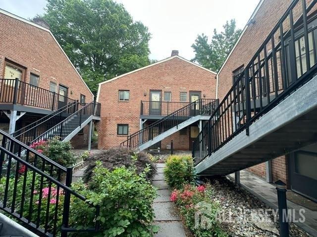 316 Meadow Woods Ln, Lawrence, NJ 08648