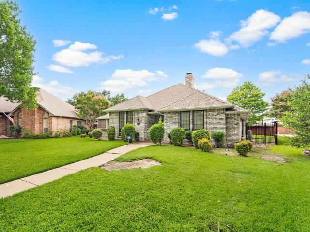 316 Meadowood Lane
