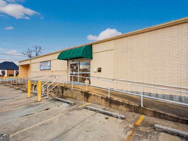 316 N Lewis Street