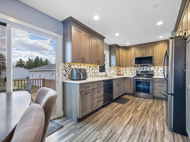 316 NE 3rd Ave, Berthold, ND 58718