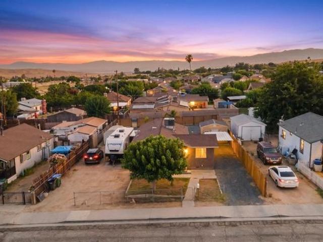 316 S 8th St, Taft, CA 93268