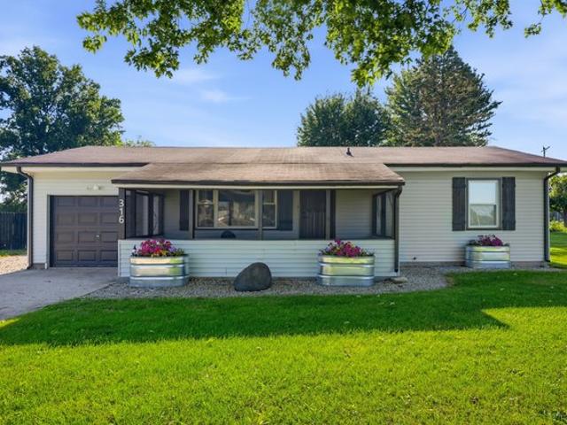 316 S Woodward St, Lapel, IN 46051