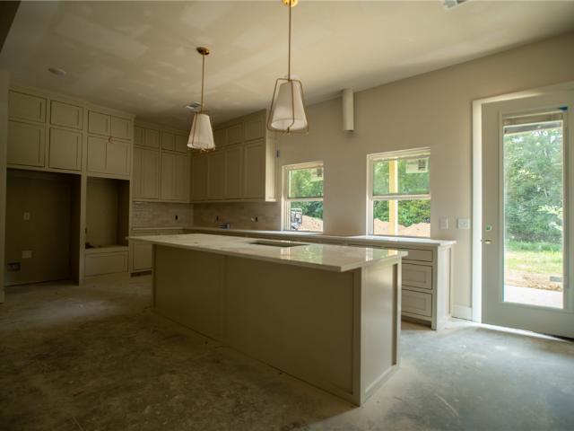 316 S Happy Hollow Road