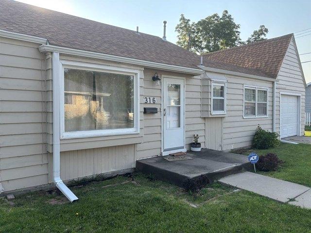 316 S Oak St, North Platte, NE 69101