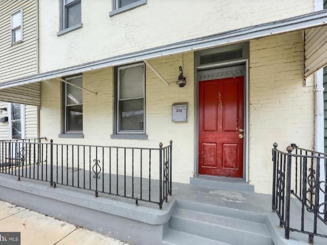 316 S Pershing Avenue