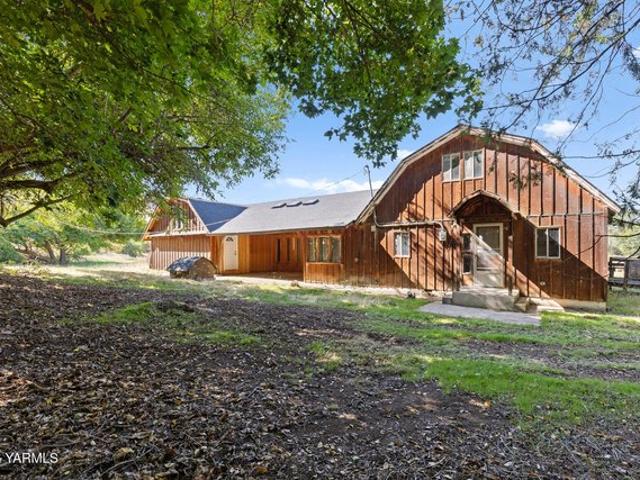 316 Sage Trail Rd, Yakima, WA 98901