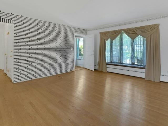 316 Sanford Ave