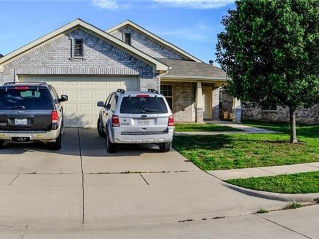 316 Sardius Blvd, Granbury, TX 76049