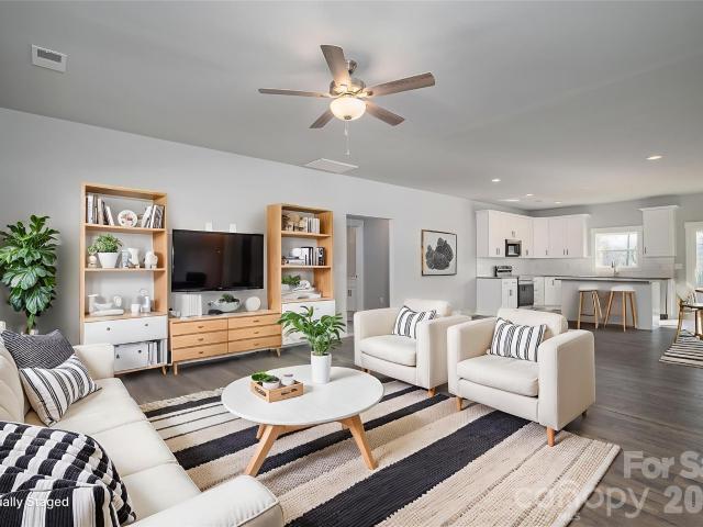 316 Sunrise Circle