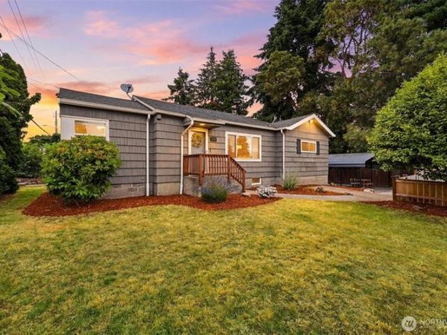 316 SW 124th St, Seattle, WA 98146