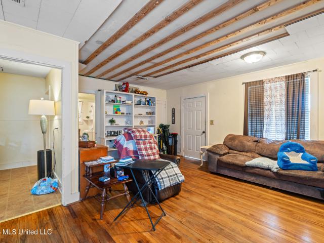 316 W Avenue