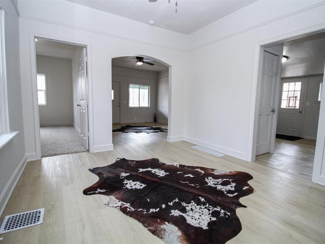 316 W Delaware Street