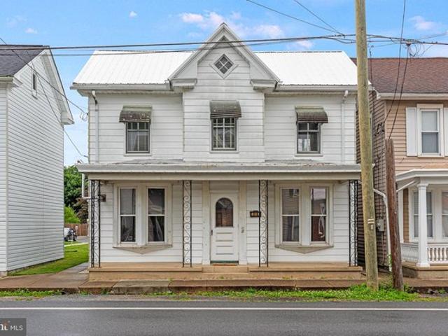 316 Walnut St, Boiling Springs, PA 17007