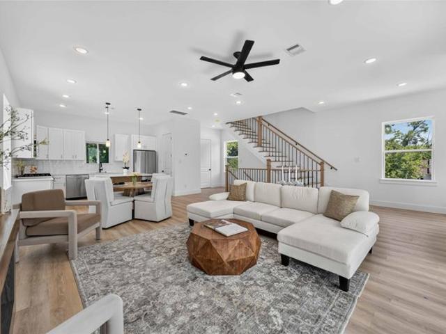 316 Walthall Dr Unit C, Houston, TX 77022