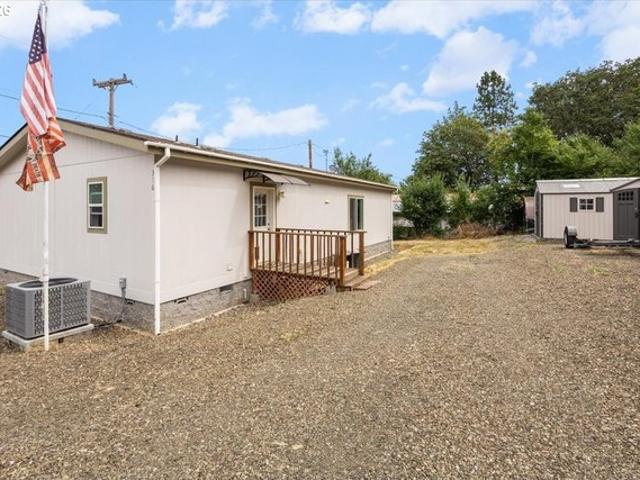 316 Wells Rd, Oakland, OR 97462