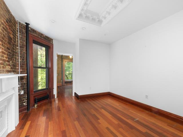 316 West 19th Street, Unit 3E
