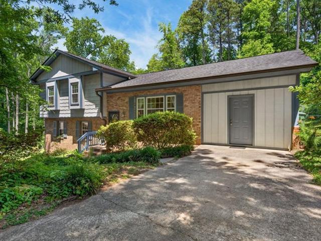 316 White Oak Dr, Cary, NC 27513