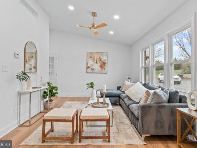 3174 Cardinal Drive