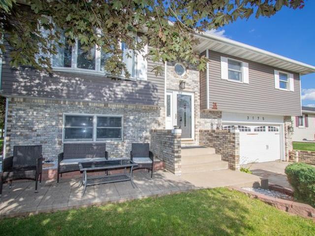 3175 Macon St, Portage, IN 46368