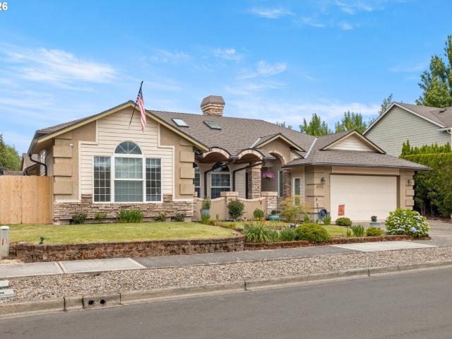 3175 NE Lucas DR