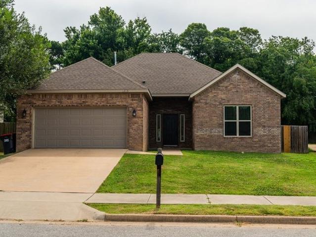 3175 Chelsey Ln, Springdale, AR 72764
