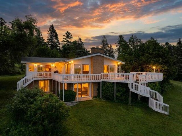 3175 Country Club Rd, Petoskey, MI 49770