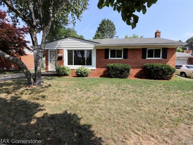 31768 Bretton St, Livonia, MI 48152