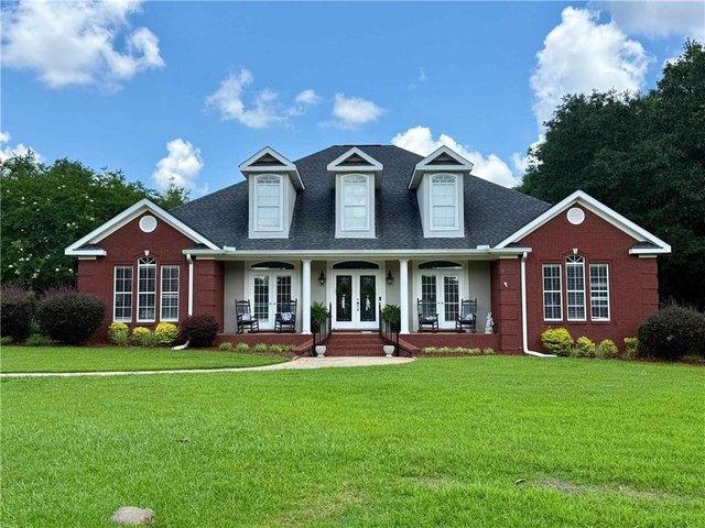 3176 Cedar Ct, Mobile, AL 36619