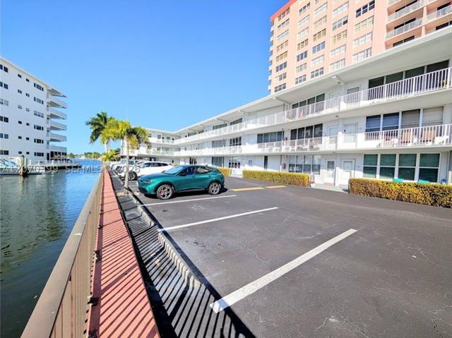 3177 S Ocean Dr Apt 125, Hallandale Beach, FL 33009