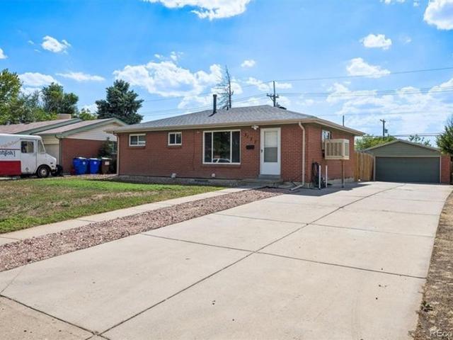 3177 Ursula St, Aurora, CO 80011