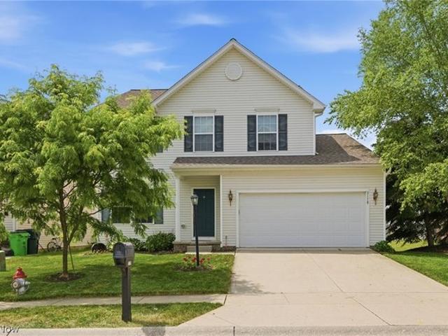 3178 Fenmore Ln, Aurora, OH 44202