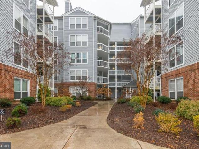 3178 Summit Square Dr #D12, Oakton, VA 22124