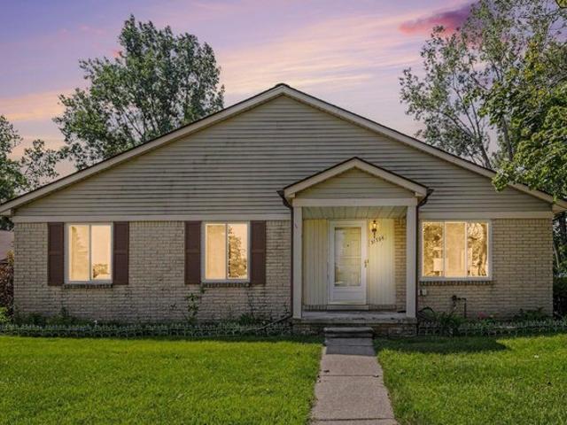 31796 Breezeway Drs Unit 25, New Baltimore, MI 48047