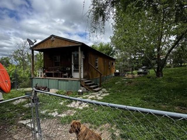 3179 Goff Ridge Rd, Pineville, MO 64856