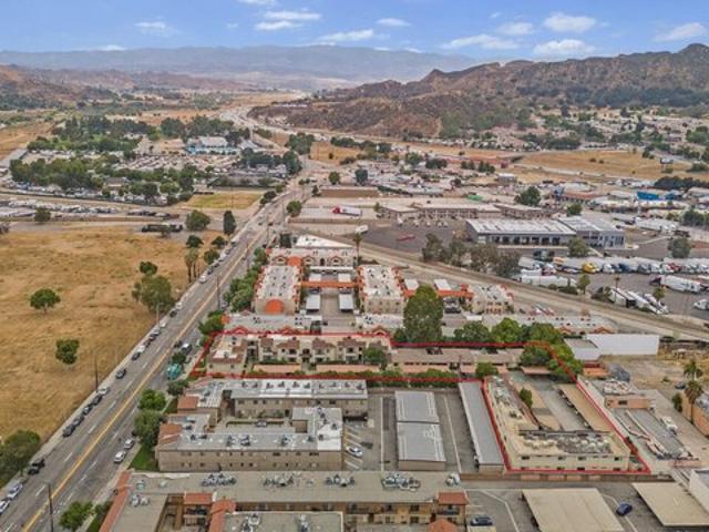 31701 Ridge Route Rd, Castaic, CA 91384