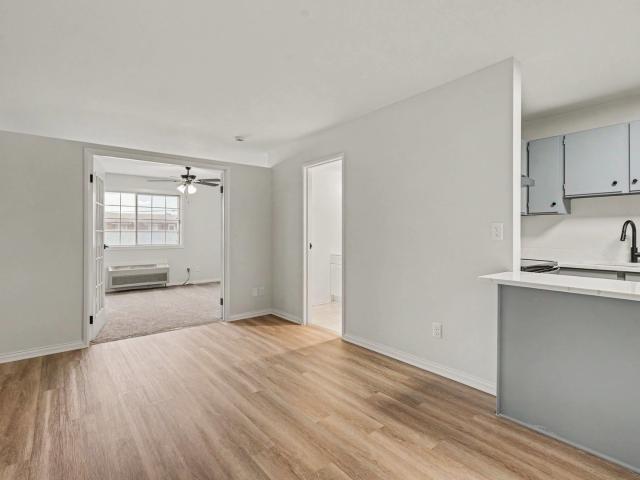 3170 W Monroe Street # 212