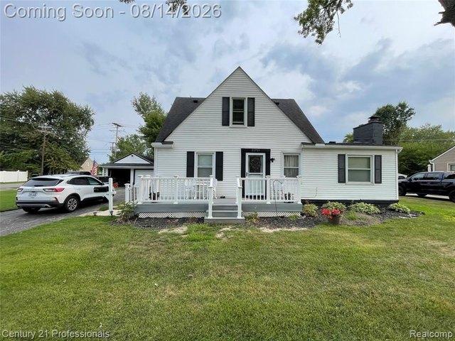 31711 Leona St, Garden City, MI 48135