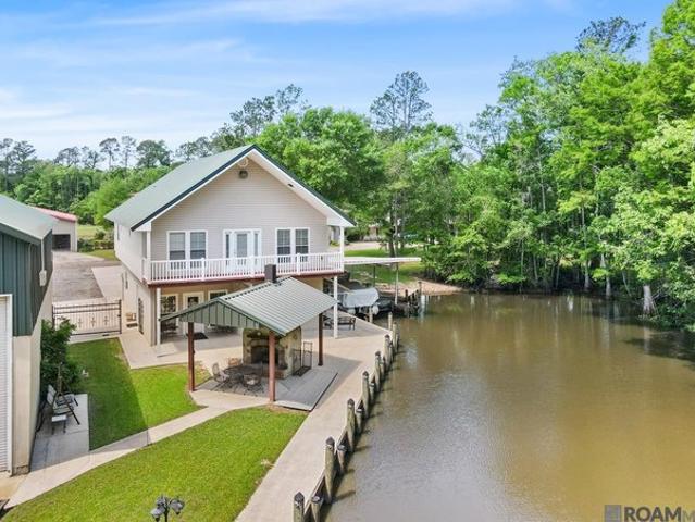 31719 River Pines Dr, Springfield, LA 70462