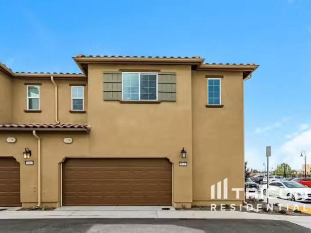 31727 Willowood Way Houses in Menifee, CA