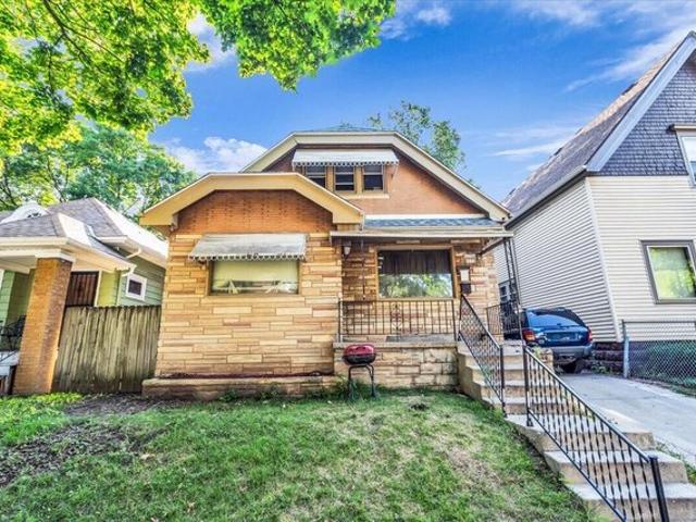 3172 N 30th St, Milwaukee, WI 53216