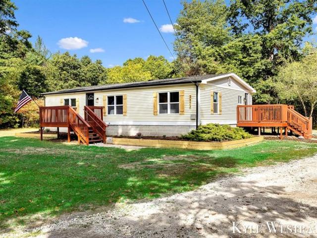 3172 Hall Rd, Muskegon, MI 49442