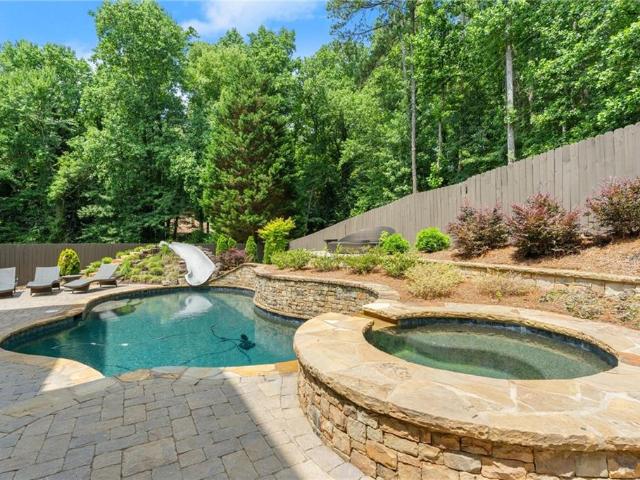3173 Hamlet Way