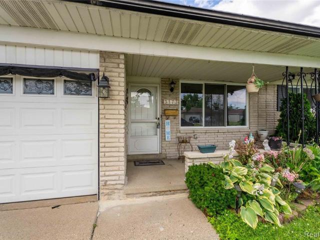 3173 Hedge Drive