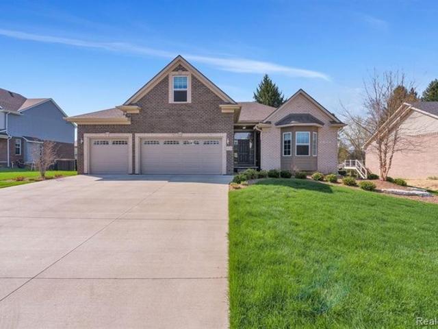 3173 Roma Ct, Wixom, MI 48393