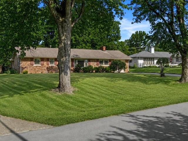3173 Trinity Rd, Lexington, KY 40503