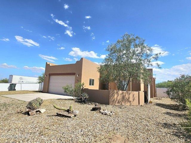3173 W Green Park Dr, Benson, AZ 85602