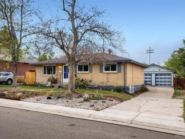 3173 W Farmdale Rd, Englewood, CO 80110