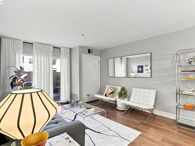 3173 Wayside Plaza 113