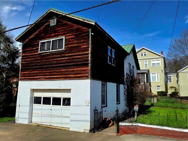317 1/2 Fourth Street