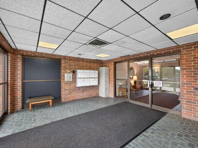 317 6th Avenue SW # 206